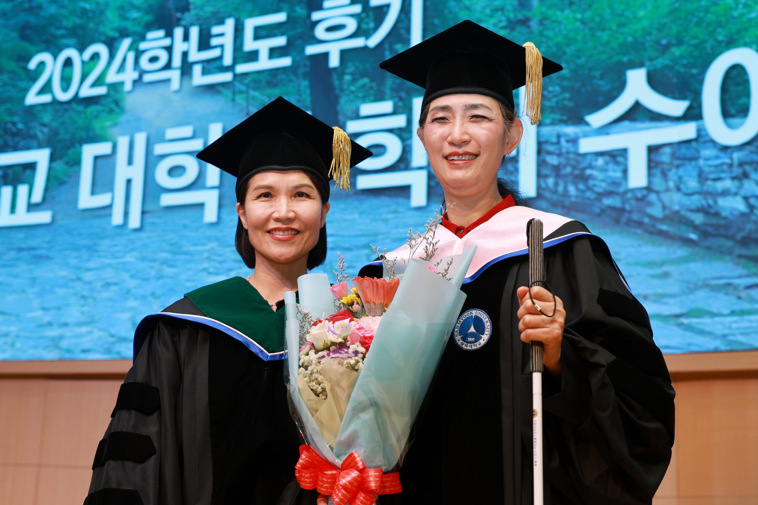 ‘시각장애인’ 윤선미 원우, 두 번째 박사·여섯 번째 학위 취득 – 일반대학원